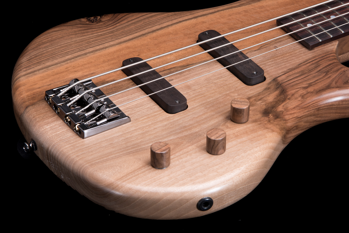 Handcrafted luthier walnut electric bass | Shank Instruments Milano, Italy